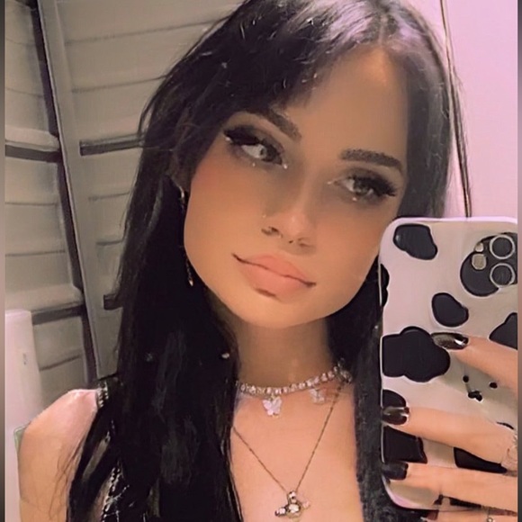 Abbie's Closet (@wlbiwares) | Poshmark